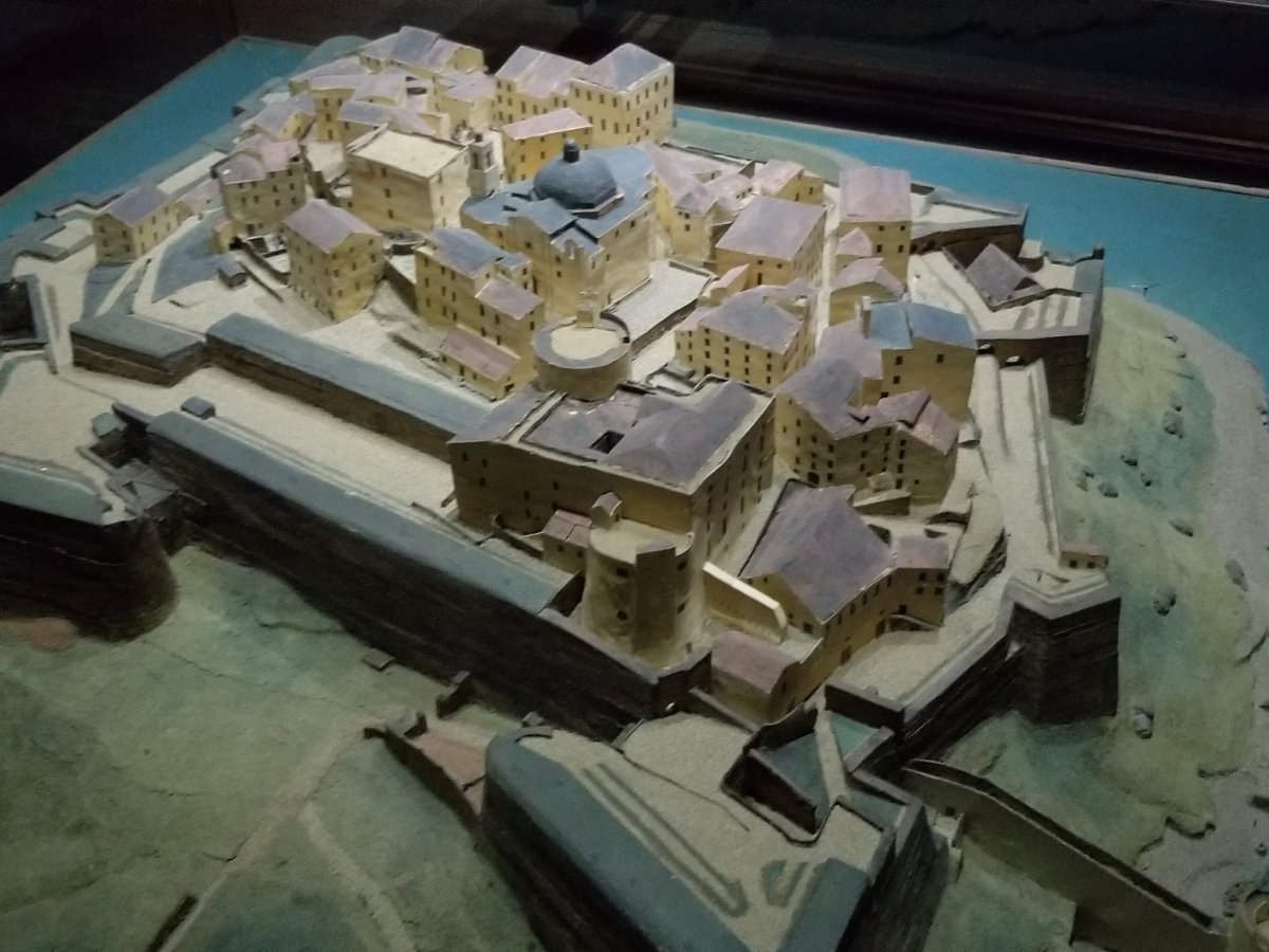 Les Invalides – Louis’ relief maps | Small Soldiers - Stout Hearts